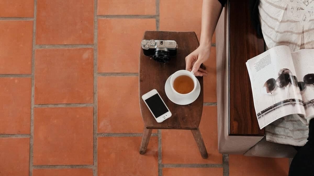 16 Best Out of Office Message Examples [Tips & Templates]